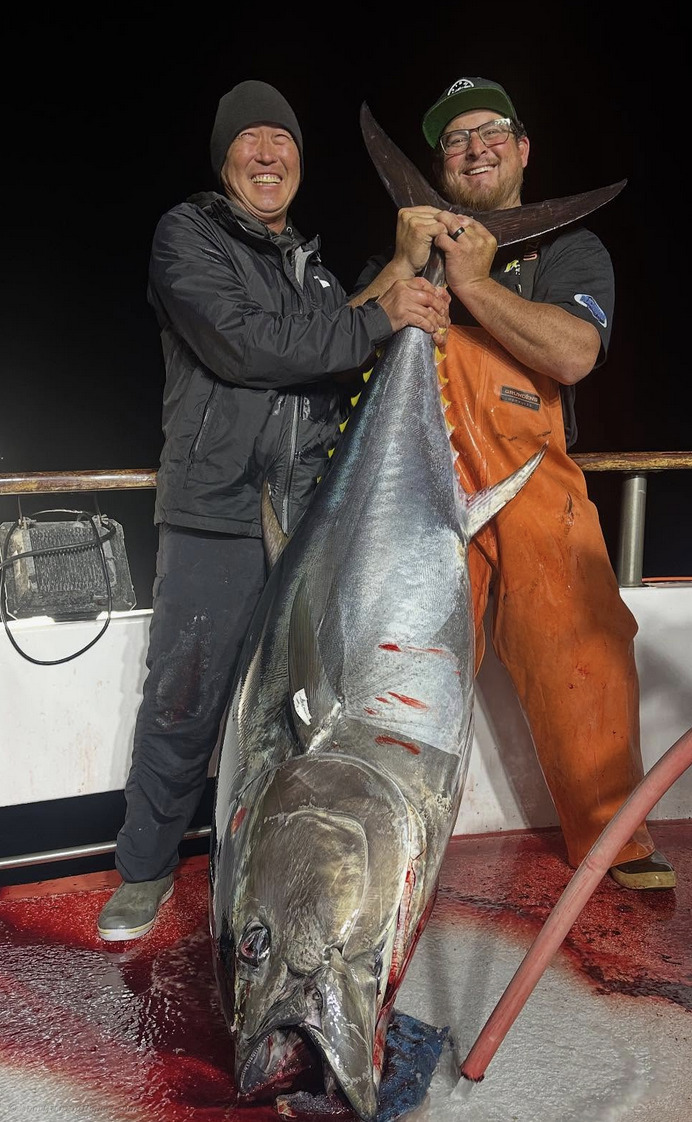 Pacific Queen Fish Report - Fish Report - 35 fish from 100-180 pounds ...